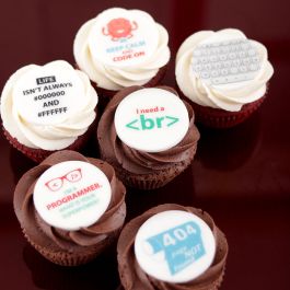 Вкусен подарък за любимия ти програмист Поръчай онлайн – Take a Cake ...